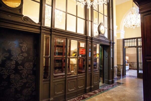 Where to Stay in Downtown Houston: A Review of Hotel Icon - My Curly ...