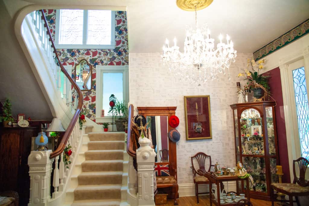 Stay in a Beautiful Historic Home in Denison Texas - My Curly Adventures