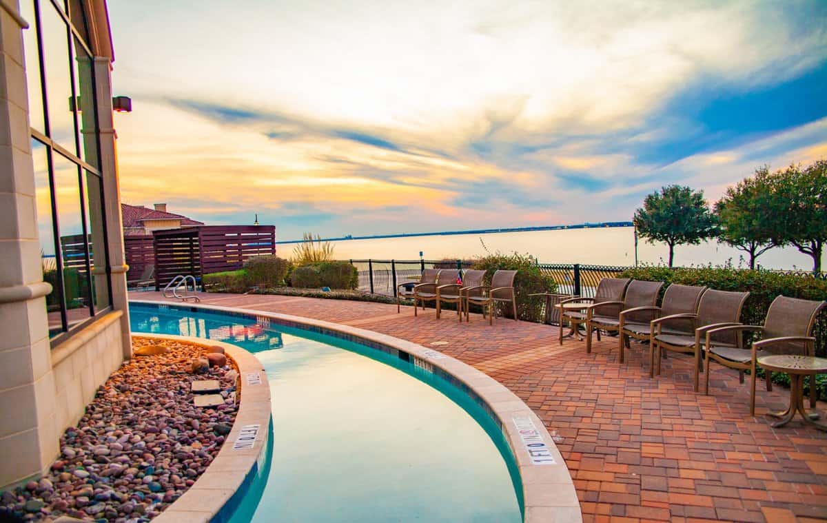 Hilton Rockwall Dallas Lakefront Hotel Review - My Curly Adventures