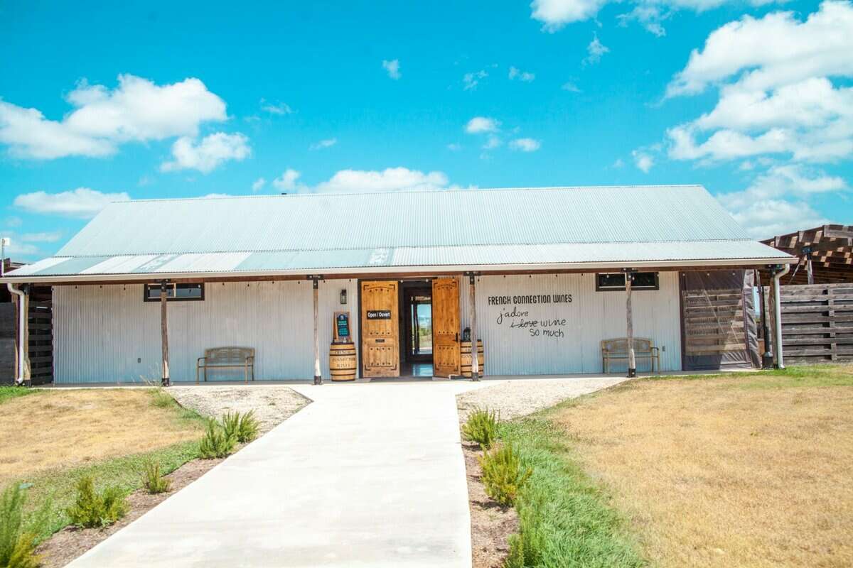 Say Hi in Hye: Things to Do in Hye Texas - My Curly Adventures