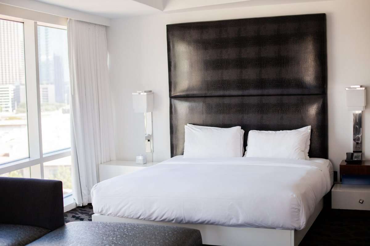 W Dallas Victory Hotel and Residences: Rooftop Pool and Bathtub - My ...