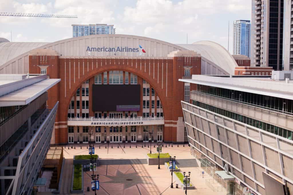 W Dallas Victory Hotel and Residences: Rooftop Pool and Bathtub - My ...