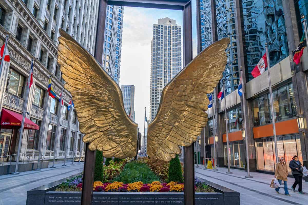 Best Things to Do & Eat in Chicago: A Latinx Inspired Trip - My Curly ...