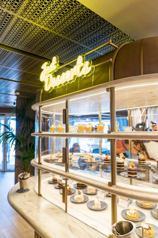 The Norwegian Prima Restaurants Guide - My Curly Adventures