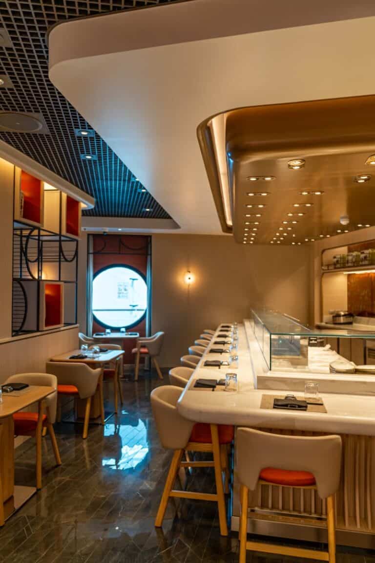 The Norwegian Prima Restaurants Guide - My Curly Adventures