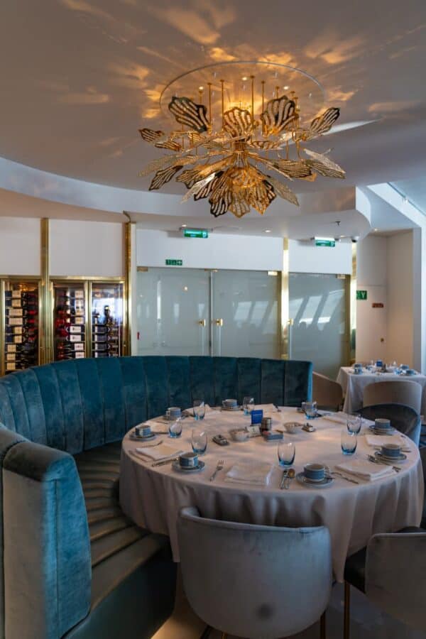 The Norwegian Prima Restaurants Guide - My Curly Adventures