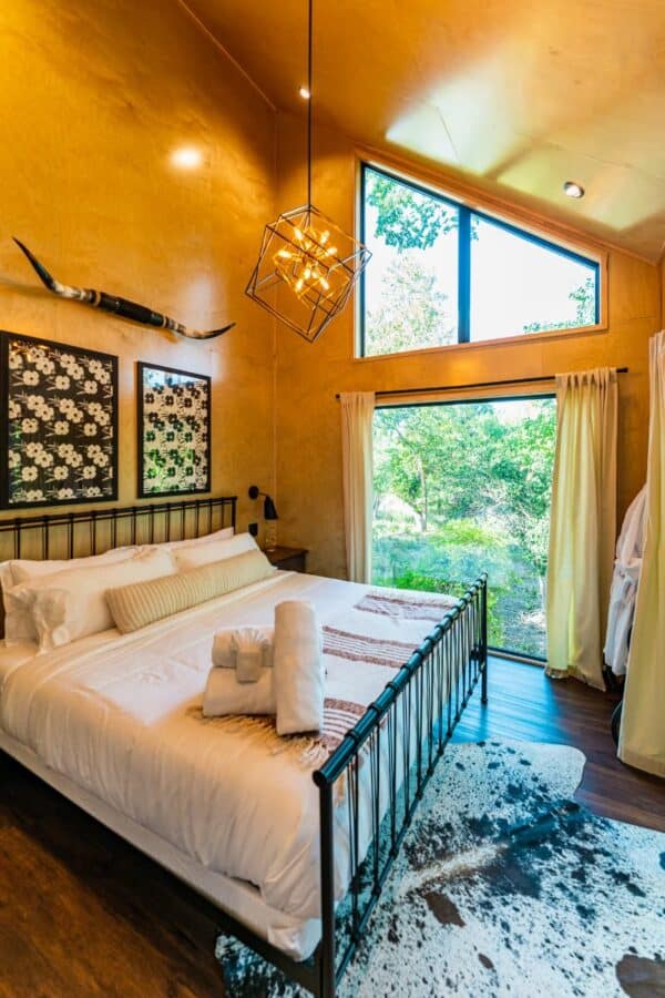 Onera Treehouse Resort Fredericksburg - My Curly Adventures