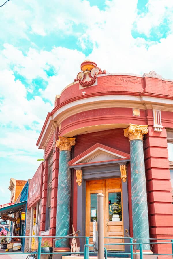 20+ Best Things to Do in Calvert TX - My Curly Adventures