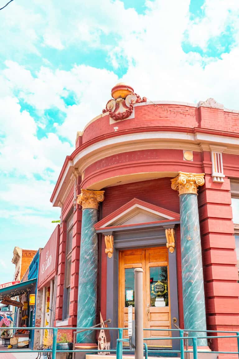 20+ Best Things to Do in Calvert TX - My Curly Adventures