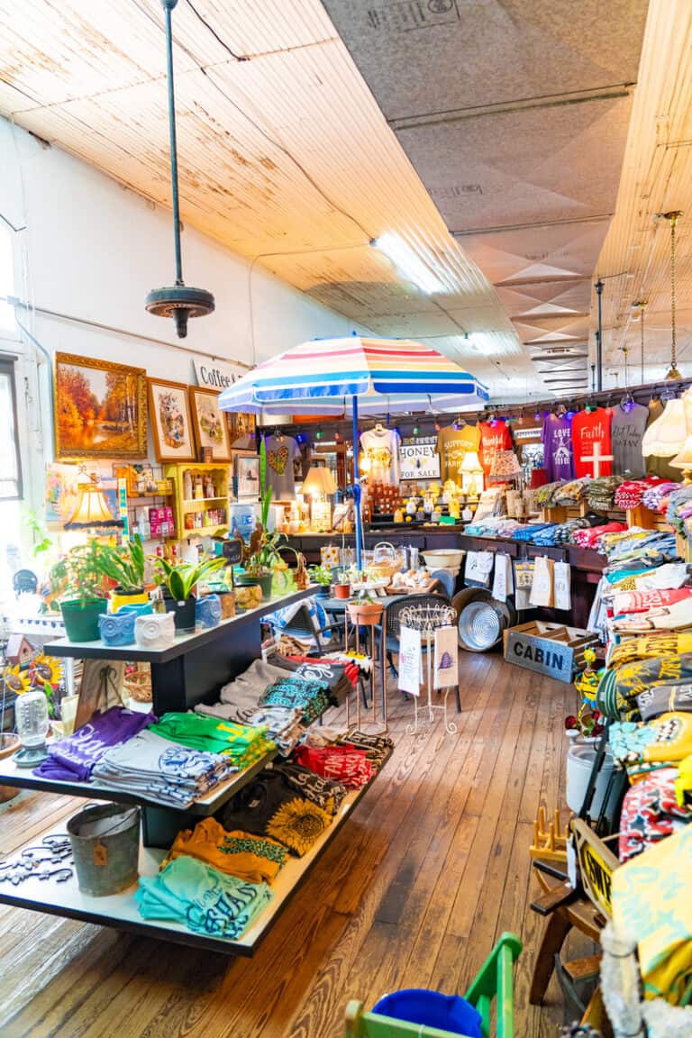 20+ Best Things to Do in Calvert TX - My Curly Adventures