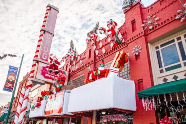 Best Christmas Lights in Dallas - My Curly Adventures