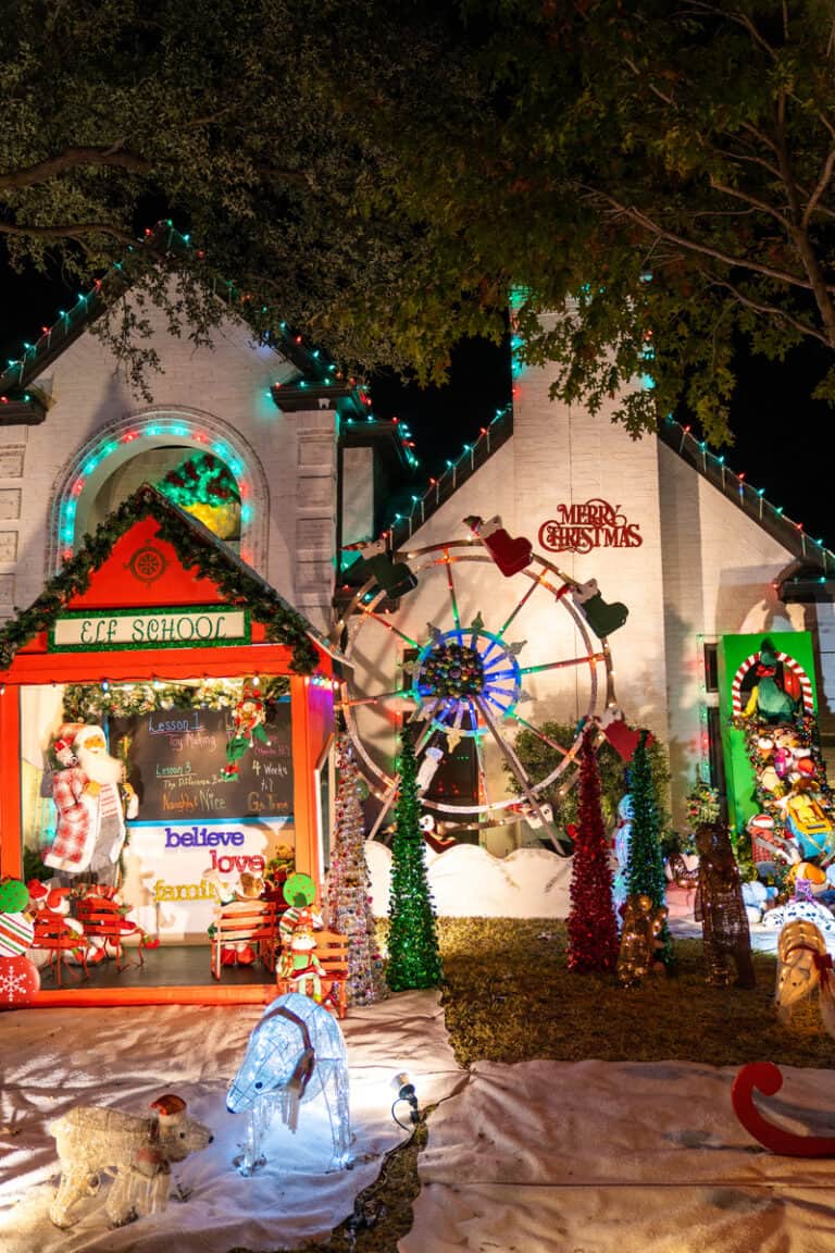 Best Christmas Lights in Dallas - My Curly Adventures