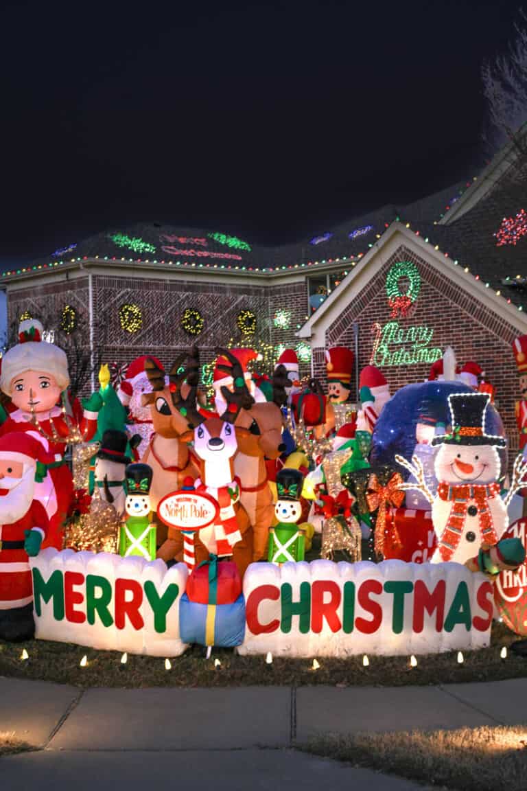 Best Christmas Lights in Dallas - My Curly Adventures
