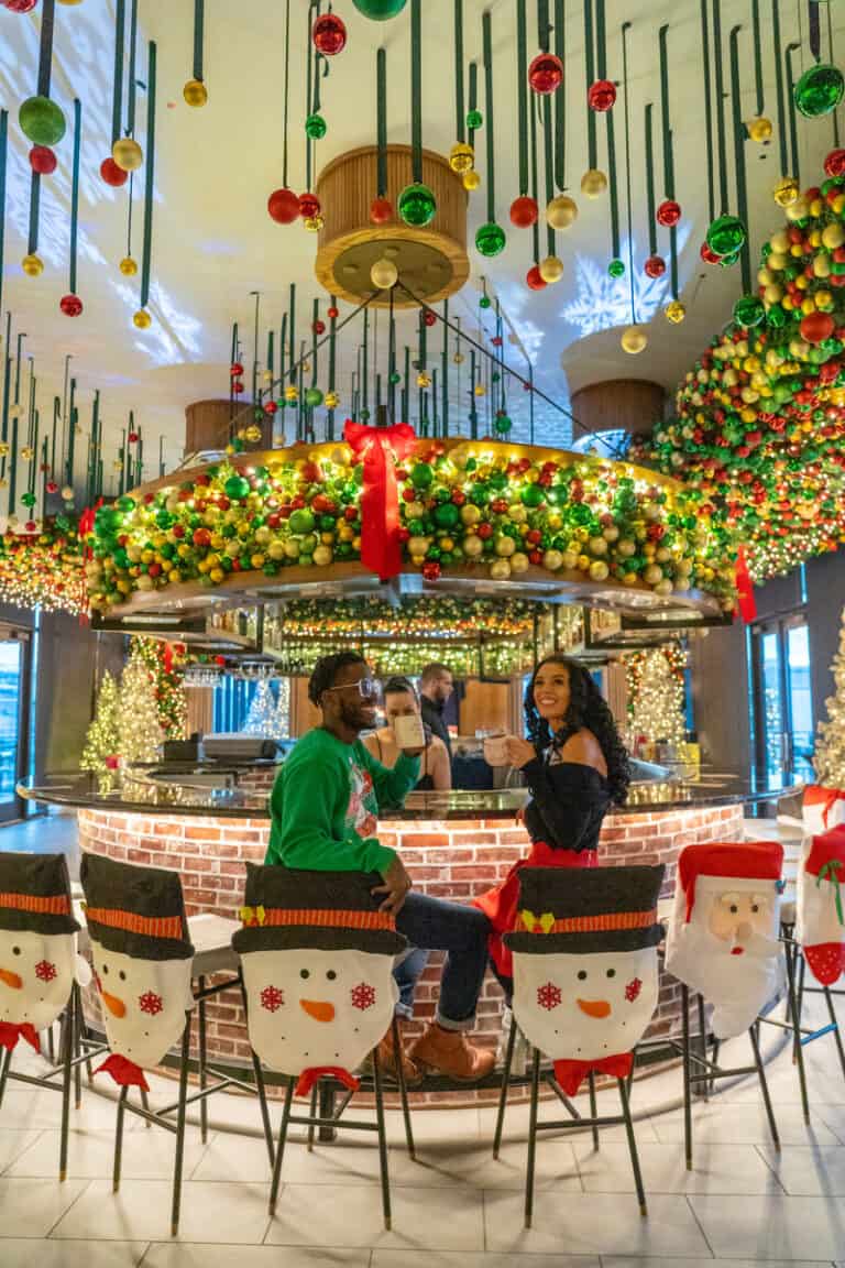 Christmas Bars & Restaurants in Dallas - My Curly Adventures