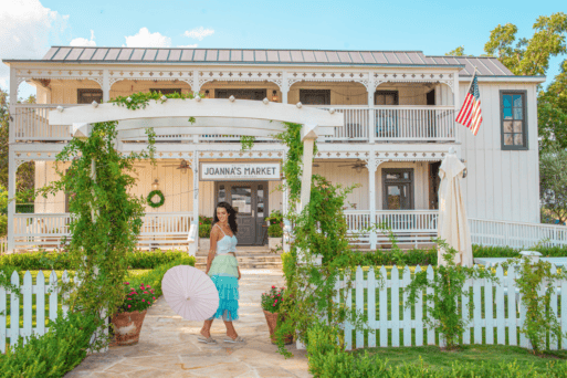 Top 10+ Prettiest Wineries in Fredericksburg - My Curly Adventures