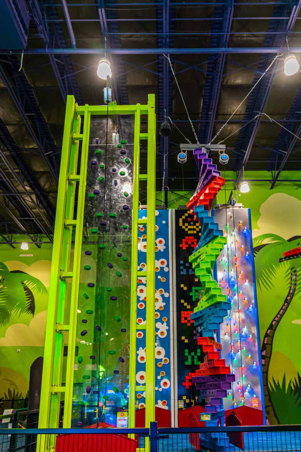 12+ Must-Visit Amusement Parks and Theme Parks in Texas - My Curly ...