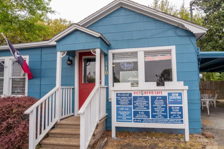 Victory Pie Co. in Tomball: Pie with a Mission - My Curly Adventures