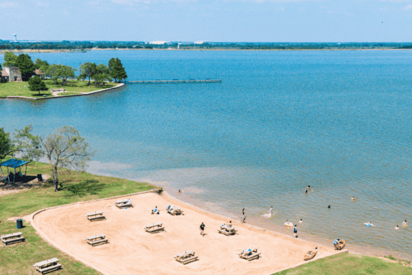 Lake Halbert Park Guide: Top Things to See and Do - My Curly Adventures